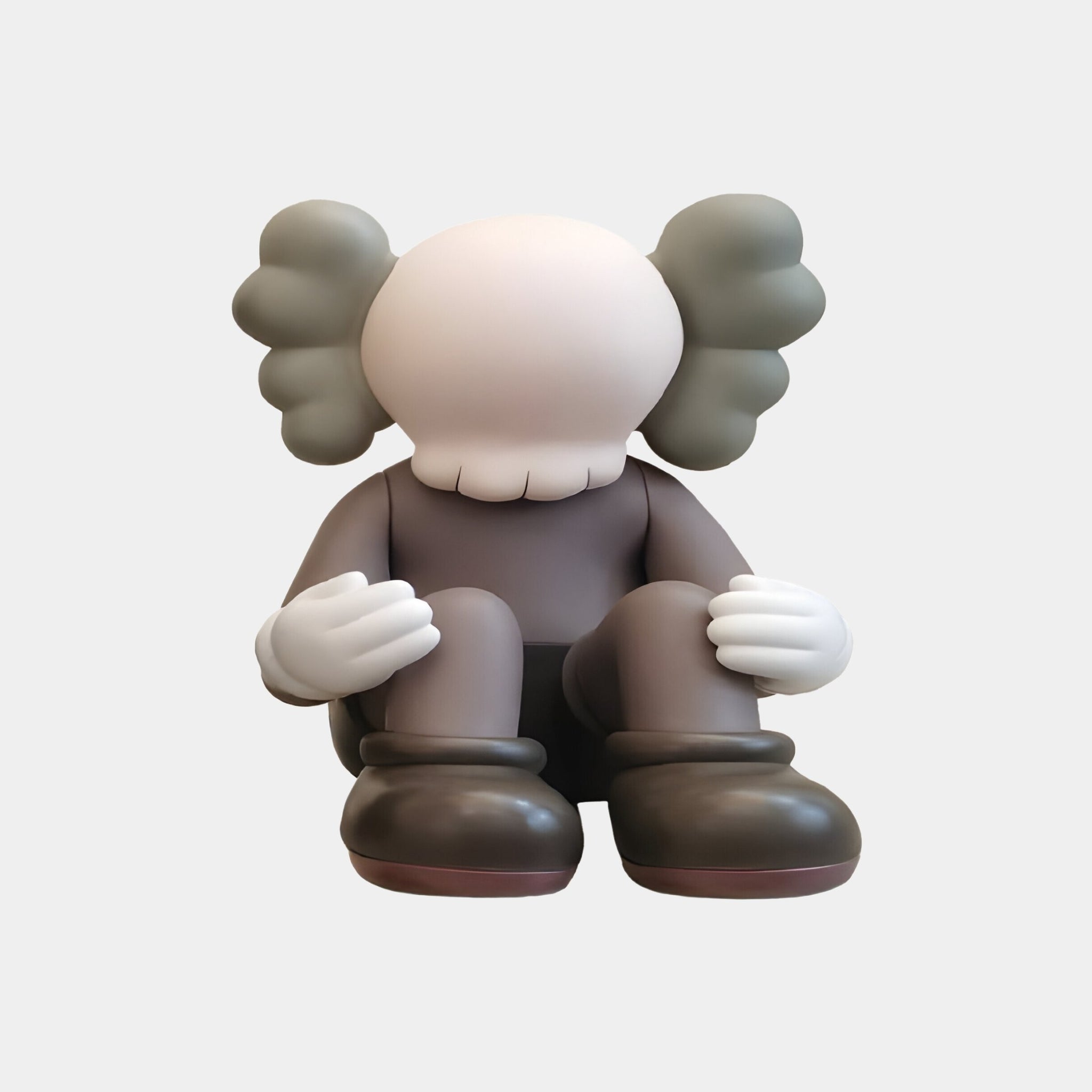 Hazelnut Brown Iconify Silent Figure 25cm | Tranquil Expression